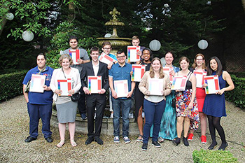 27 jongeren halen diploma horeca - Prins Heerlijk